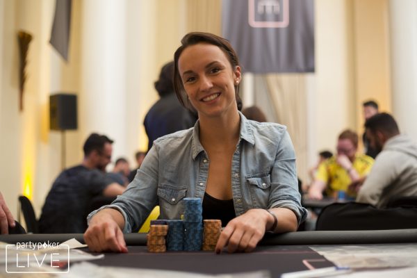 Ema Zajmovic lidera Dia 1 do High Roller de $ 10.300